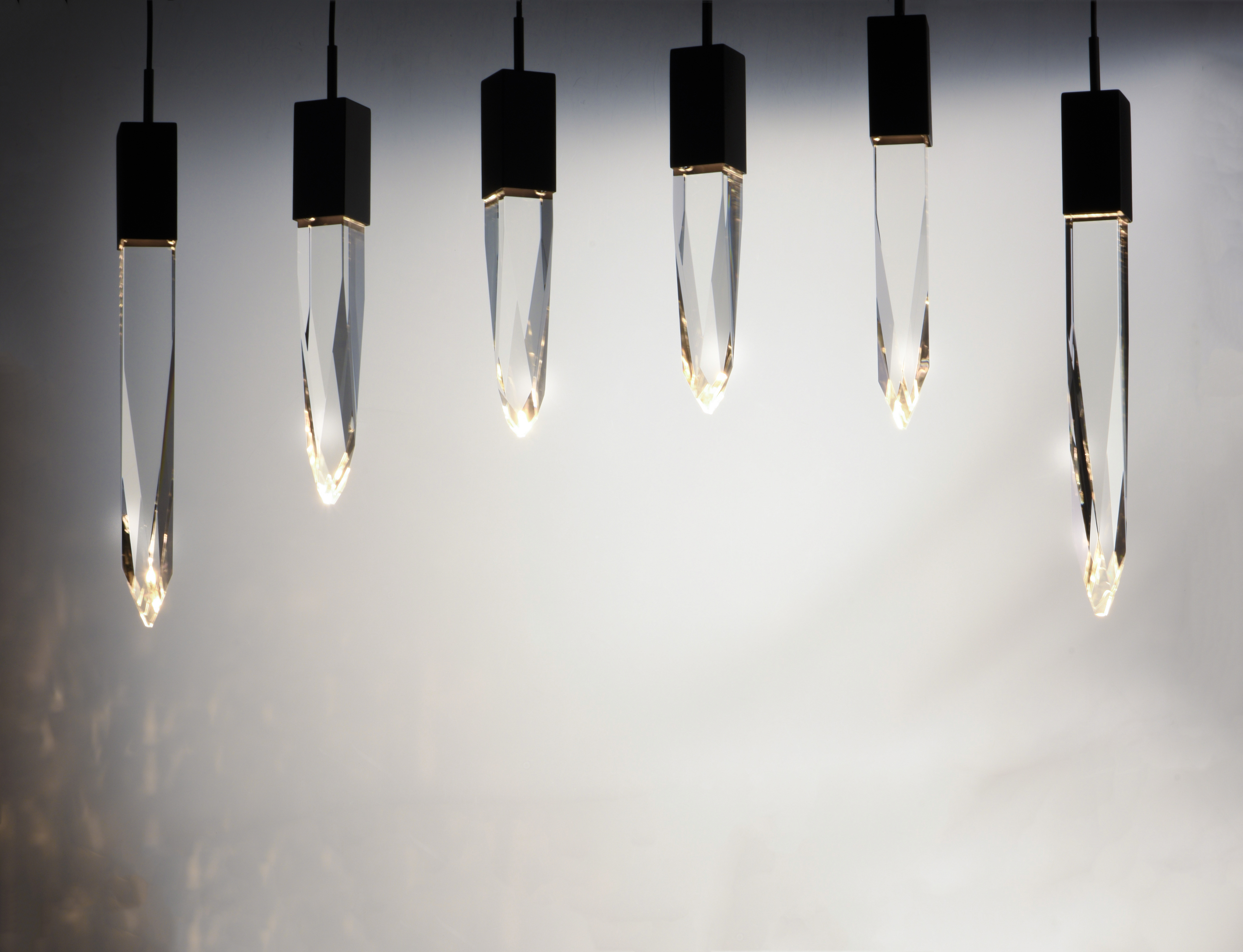 Quartz LED 6-Light Pendant